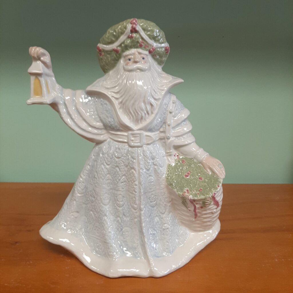 Renaissance Santa with Lantern | Your Creation Station